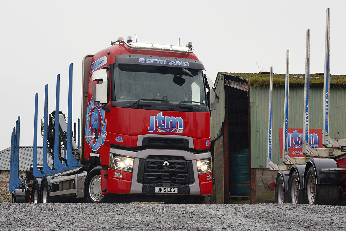 FIRST RANGE T HIGH FOR JTM HAULAGE | Renault Trucks UK