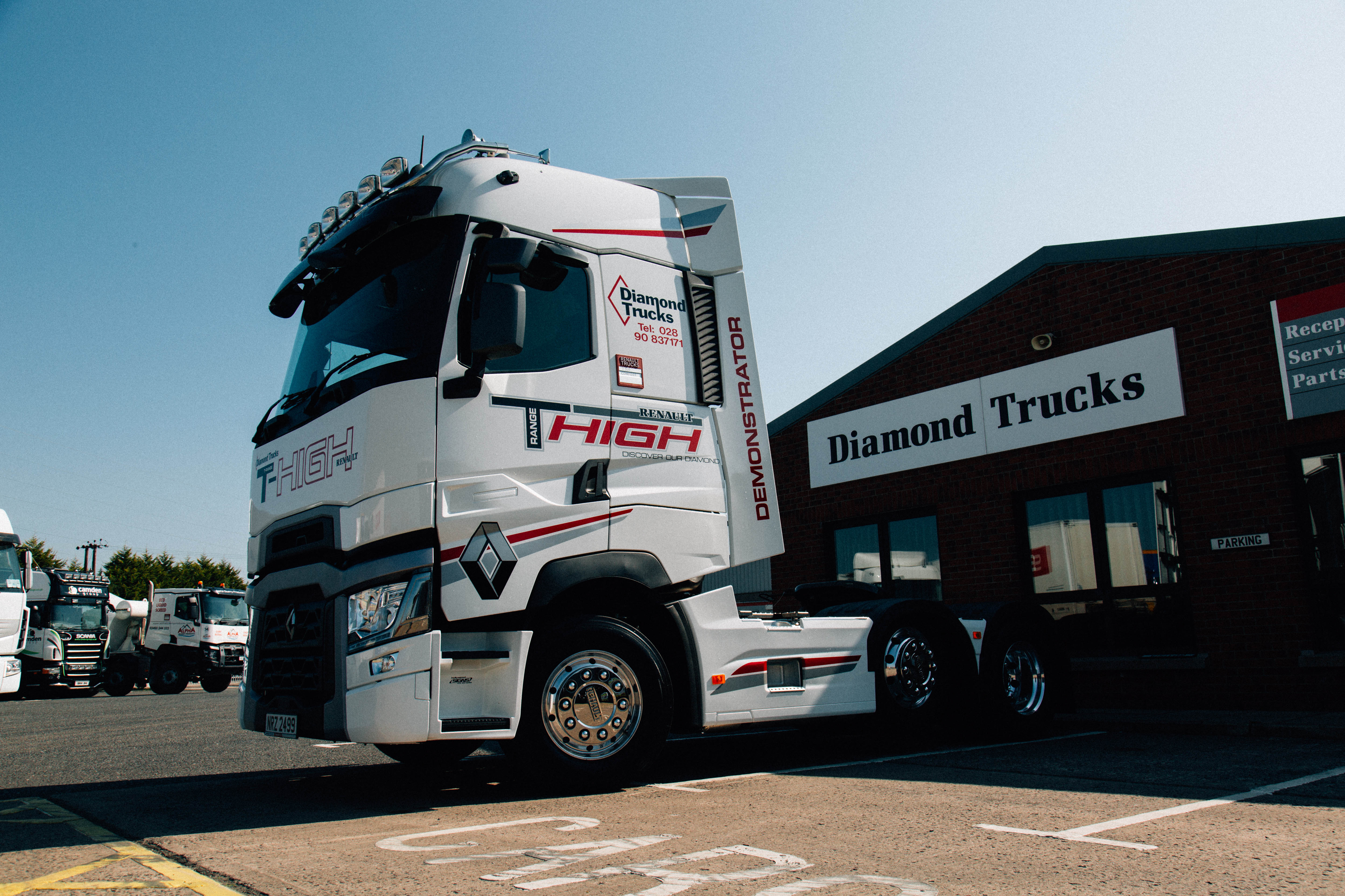 RENAULT TRUCKS RANGE T HIGH VOTED FLEET TRUCK OF THE YEAR | Renault ...
