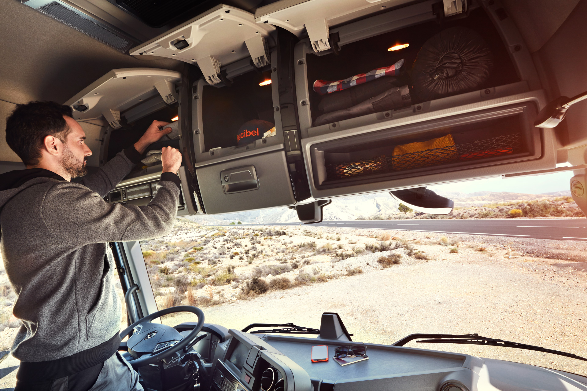 Renault Trucks Accessories : for your comfort and safety