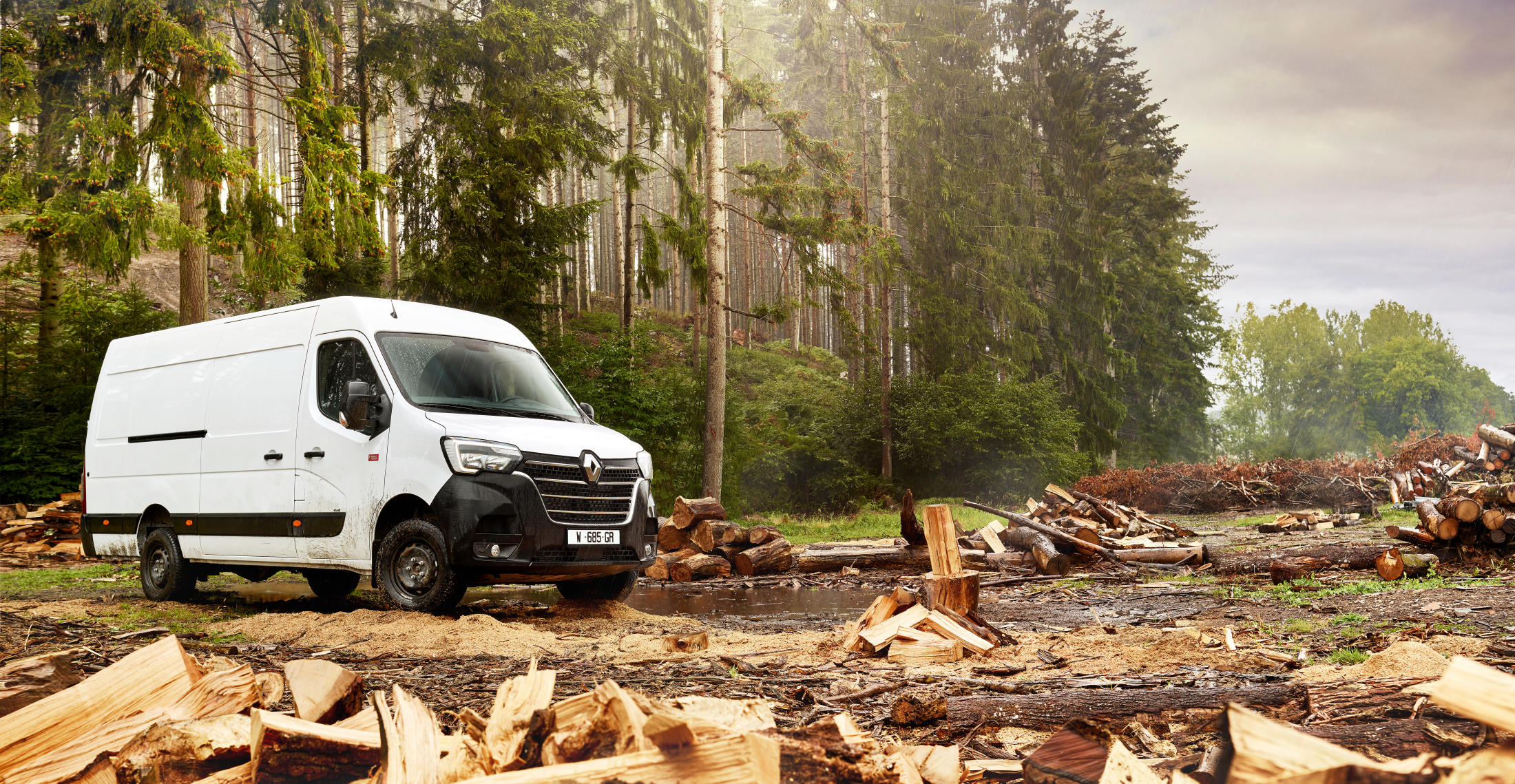 4x4 Commercial Vehicles for Difficult to Access Areas | Renault Trucks UK