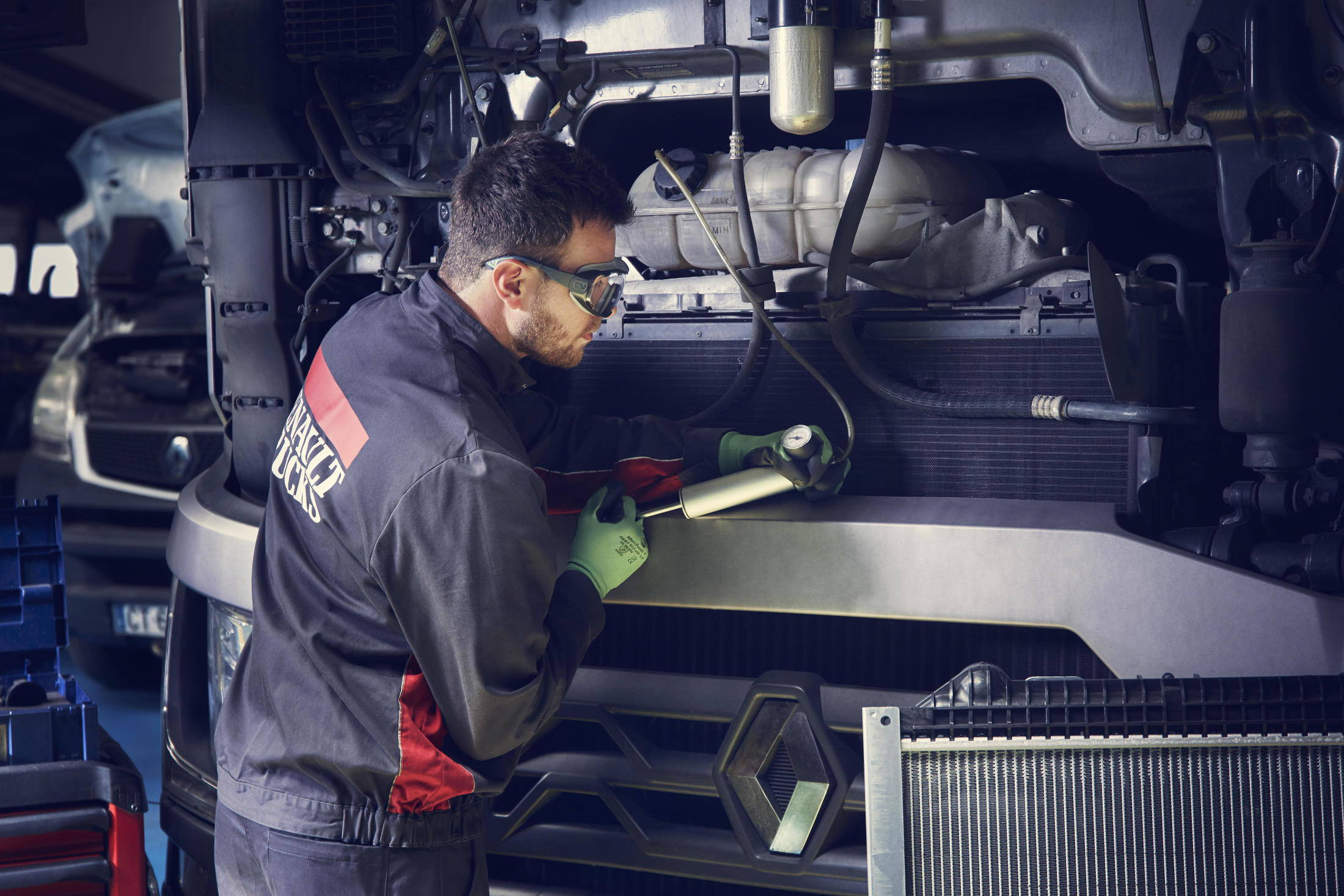 Spare Parts for Renault Trucks | Eco-Friendly Maintenance | Renault ...