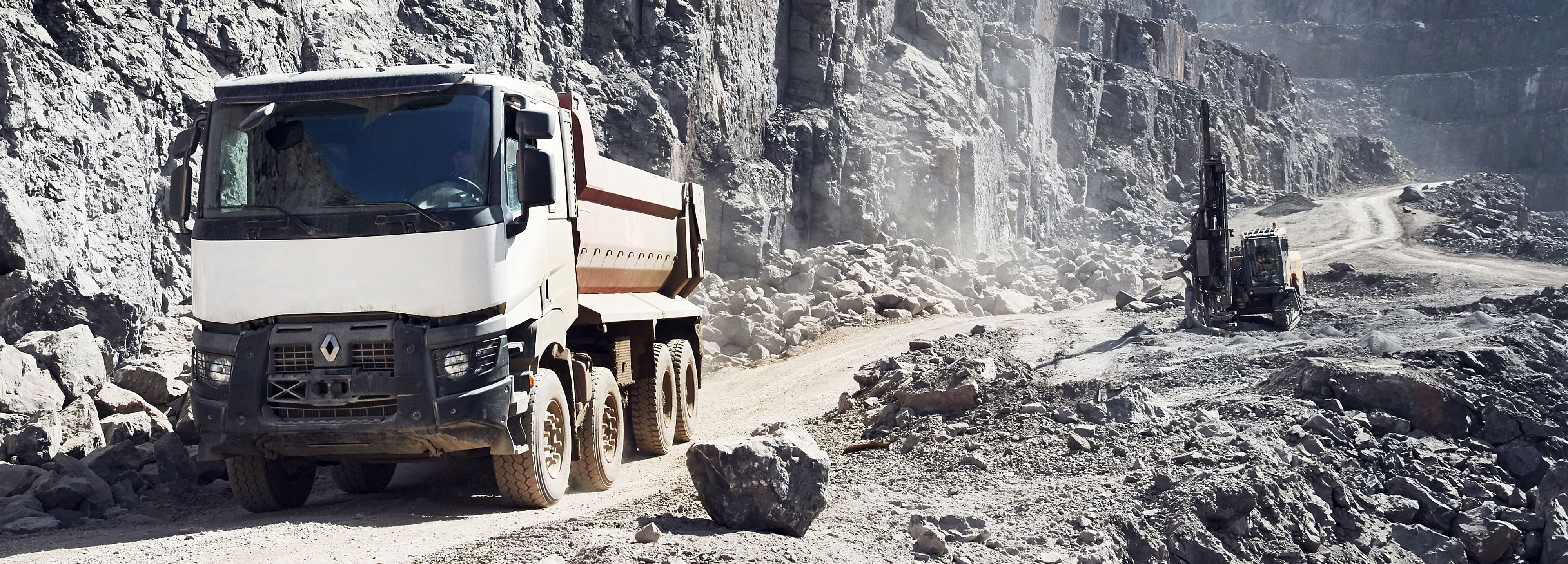 Renault Trucks K | Versatile Tipper for Extreme Situations | Renault ...